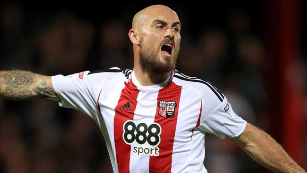 Alan McCormack: Luton Town to sign Brentford midfielder on free ...