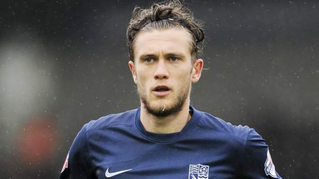 Southend United: Ben Coker agrees new three-year deal - BBC Sport