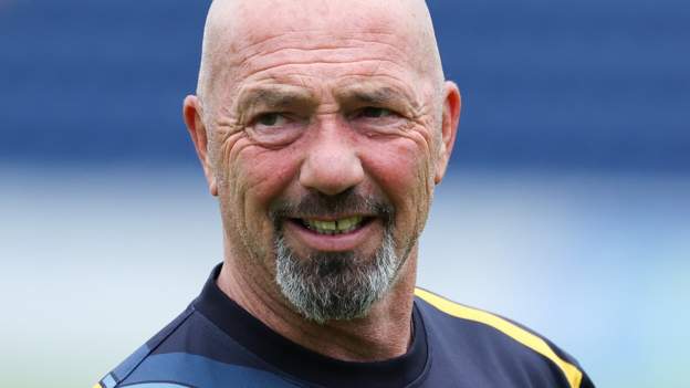 Matthew Maynard: Glamorgan coach to leave county - BBC Sport