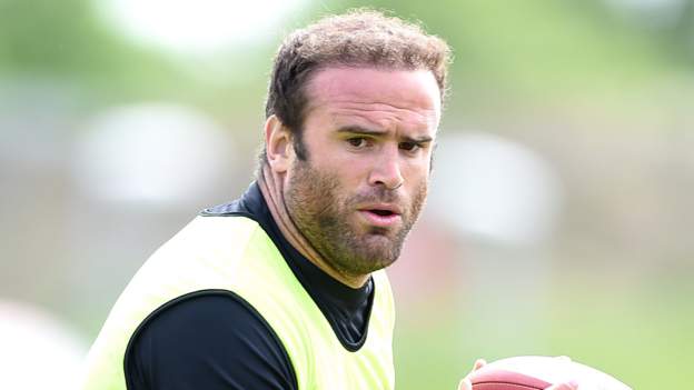 Jamie Roberts: Wales aim to develop strength in depth - BBC Sport