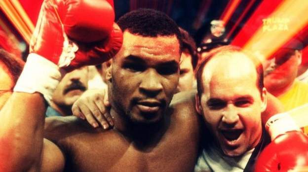 Mike Tyson wows Donald Trump in a 'Greatest Fight' with Michael Spinks ...