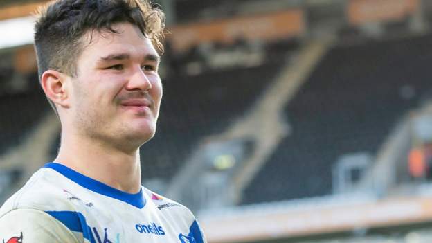 James Bentley: St Helens back rower signs new 12-month deal - BBC Sport