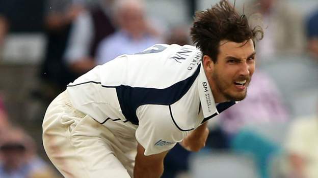 Steven Finn: Middlesex tie England pace bowler to new contract - BBC Sport