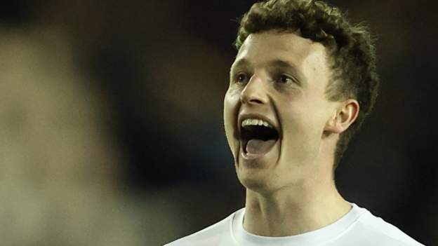 Nathan Broadhead: Wigan Athletic sign Everton striker on loan for ...