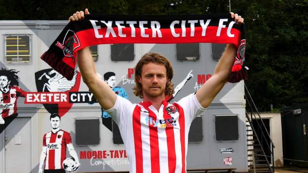 Alex Fisher: Exeter City sign striker after Yeovil exit - BBC Sport