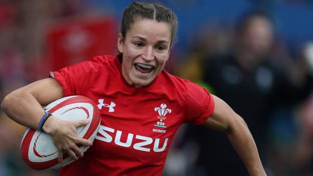Jasmine Joyce: 'Small' hurdle proves no trouble for Wales wing - BBC Sport