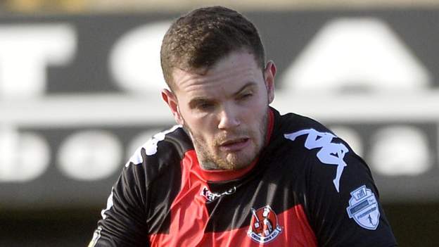 Darren Murray returns to Portadown on two-year deal after exit from ...
