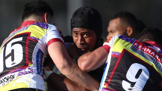 Glasgow sign Tongan back-row Fotu Lokotui - BBC Sport