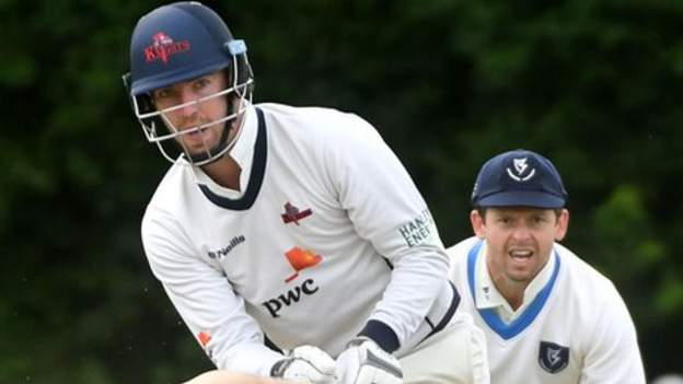 James McCollum hits unbeaten century for Northern Knights - BBC Sport