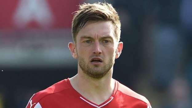 Lee Frecklington: Rotherham United midfielder signs contract extension ...