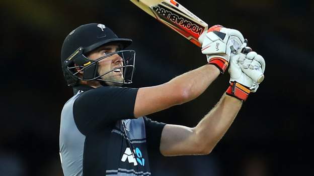 Tom Bruce: Sussex sign New Zealand batsman for T20 Blast - BBC Sport