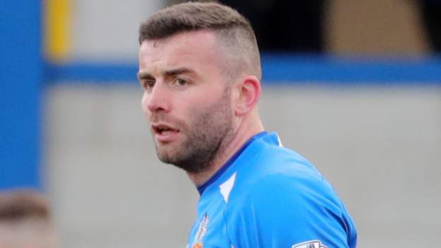 Colin Coates: Numbers game adds up as experienced Glenavon defender ...