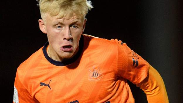 Jack Young: Newcastle United midfielder joins Tranmere on loan - BBC Sport