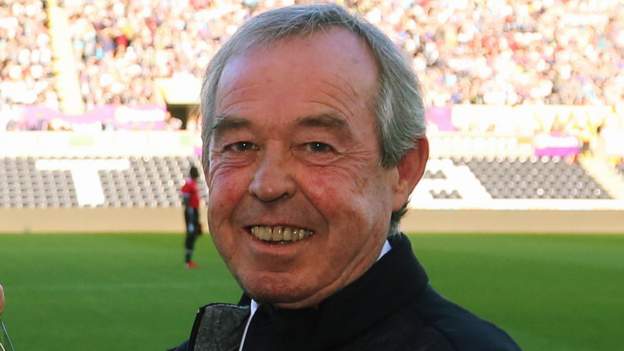 Brian Flynn: Former manager in caretaker charge of Wrexham - BBC Sport