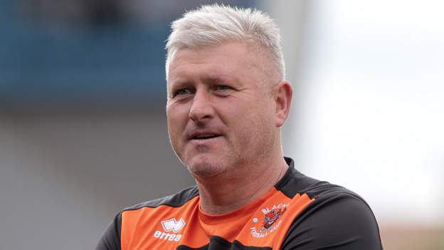 Terry McPhillips: Blackpool interim manager wants role full-time - BBC ...