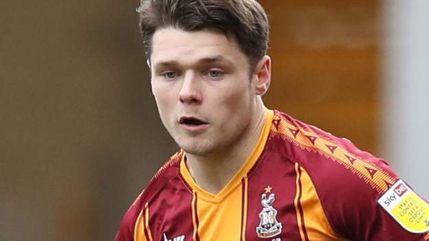 Connor Wood: Leyton Orient sign defender from Bradford - BBC Sport