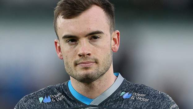 Cai Evans: Ospreys fly-half Evans signs new two-year contract - BBC Sport