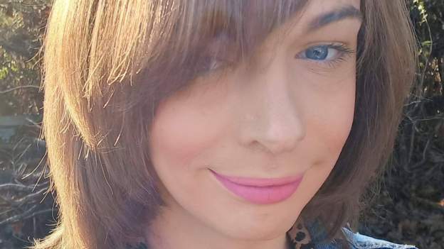 Emma Smith: The transgender sports journalist making a career on her ...