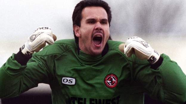 Sieb Dijkstra: The story of a Scottish football cult hero - BBC Sport