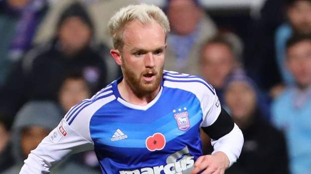 Jonny Williams: Ipswich Town's Wales midfielder out for three months ...