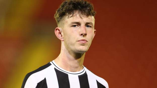 Joe White: Exeter City sign Newcastle United midfielder on loan - BBC Sport
