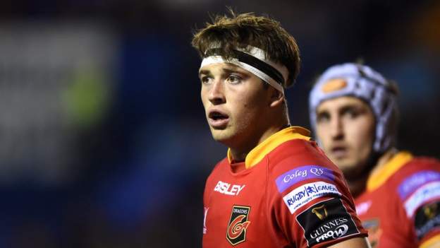 James Benjamin: Dragons back-rower signs new deal - BBC Sport