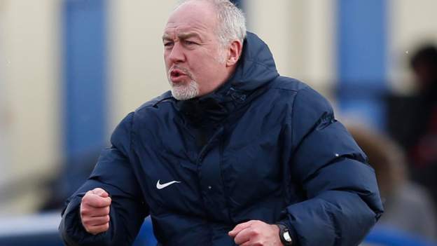 Gary Owers: Torquay United boss is 'not quitting' after National League ...