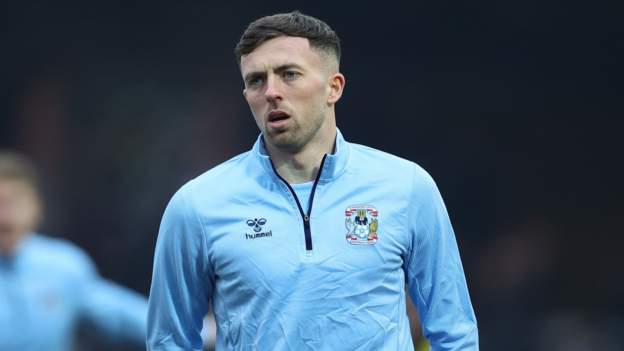 Jordan Shipley: Shrewsbury Town sign Coventry City midfielder - BBC Sport