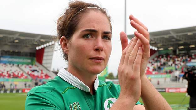 Nora Stapleton among Ireland women retirements after World Cup - BBC Sport