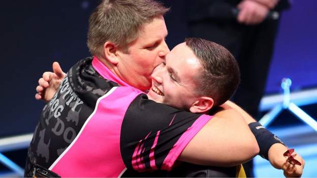 BDO World Darts Championship: Scott Mitchell beats 14-year-old Leighton ...