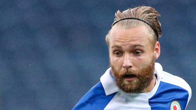 Harry Chapman: Blackburn Rovers winger signs new one-year deal - BBC Sport
