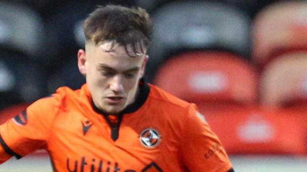 Luke Bolton: Salford City sign winger from Manchester City - BBC Sport