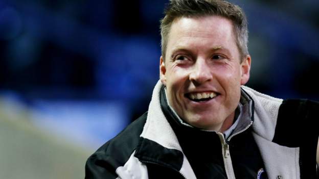 Neil Harris: Millwall manager signs new contract - BBC Sport