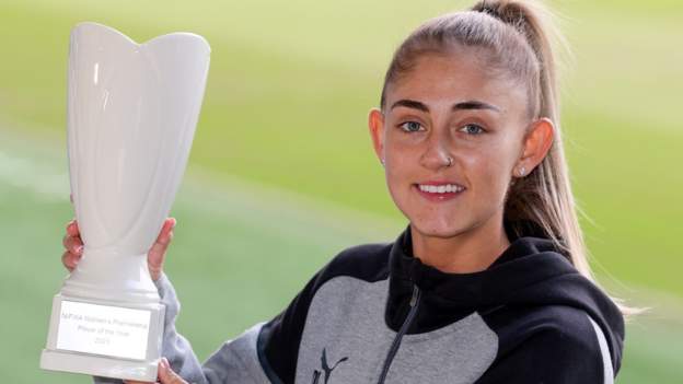 Danielle Maxwell: Cliftonville midfielder named Women's Premiership ...