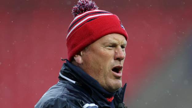 Glenn Delaney: Head coach leaves Scarlets with immediate effect - BBC Sport