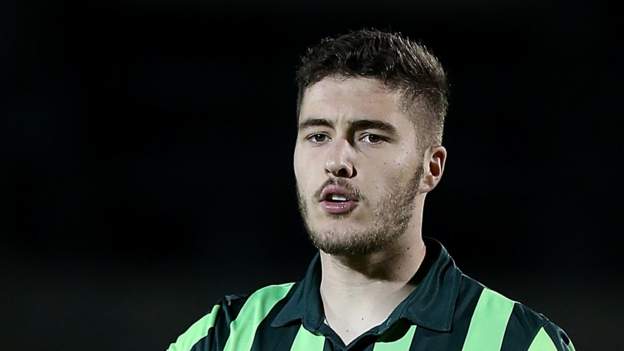 Ryan Sweeney: Mansfield Town sign Stoke City defender on loan - BBC Sport