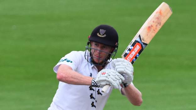 Luke Wells: Sussex batsman signs extended deal - BBC Sport