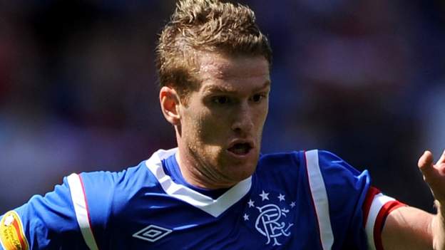 Steven Davis: Northern Ireland skipper agrees loan move to Rangers ...