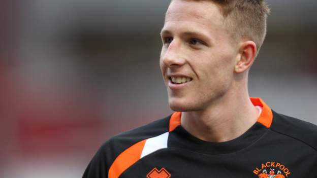 Southport: Joe Kearns and James Caton join National League club - BBC Sport