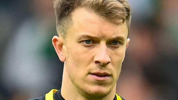 Matt Macey: Portsmouth sign Luton Town goalkeeper on loan - BBC Sport