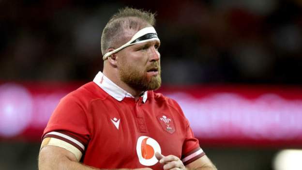 Henry Thomas: Prop 'still eligible' for Wales after new Montpellier ...
