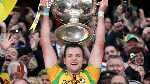 Michael Murphy: Donegal great retires from inter-county football - BBC ...