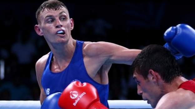 Sean McComb wins opening bout at World Boxing Championships - BBC Sport