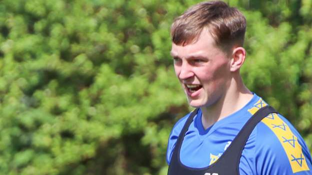 Jack Broadbent: Castleford Tigers sign ex-Leeds Rhinos back on two-year ...