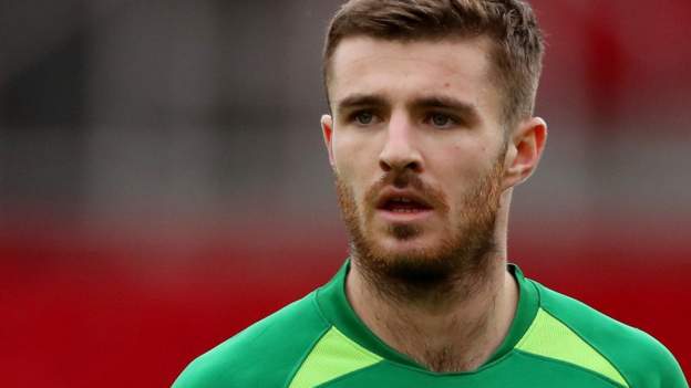 Dan Crowley: Hull City sign Birmingham City midfielder on loan - BBC Sport