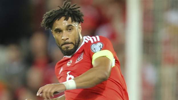 Ashley Williams: Wales captain considered international retirement ...