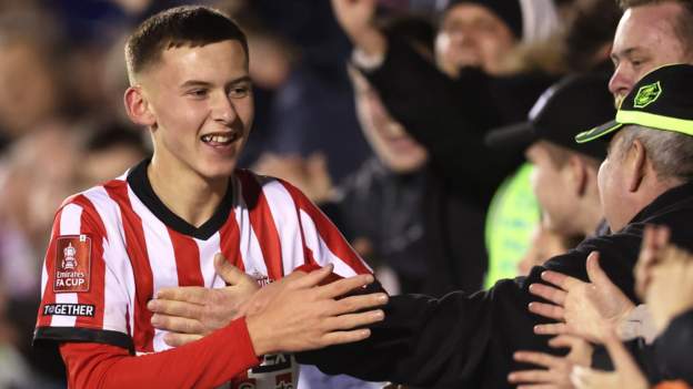 Chris Rigg: Sunderland's 15-year-old debutant deserved chance, says ...
