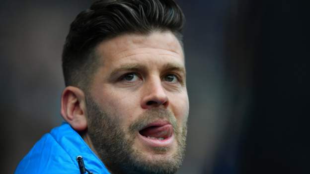 Luke Garrard: Boreham Wood boss signs new three-year deal - BBC Sport