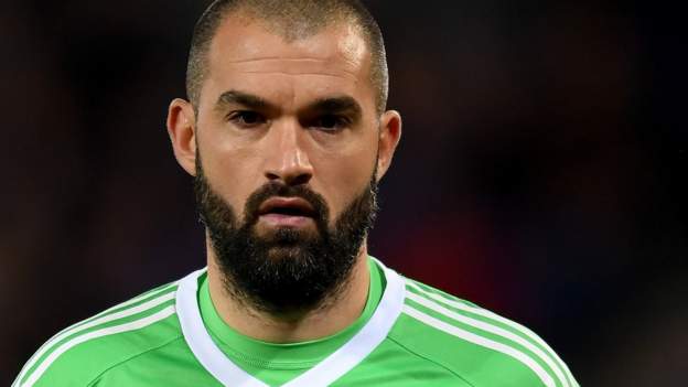Boaz Myhill: Goalkeeper pens new deal with West Brom despite initial ...