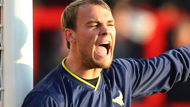 Sam Slocombe: Blackpool sign goalkeeper following Oxford release - BBC ...
